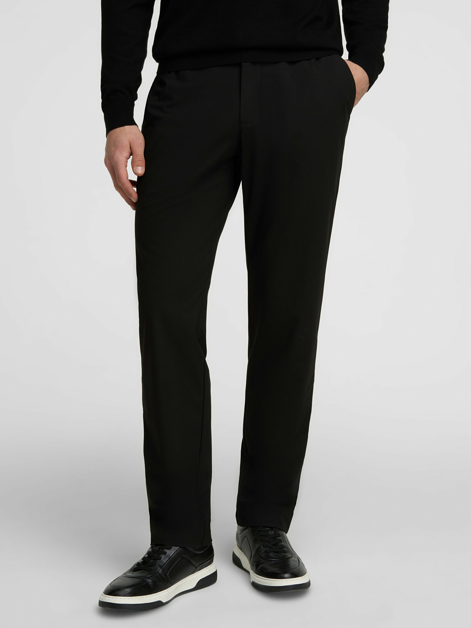 Брюки чинос