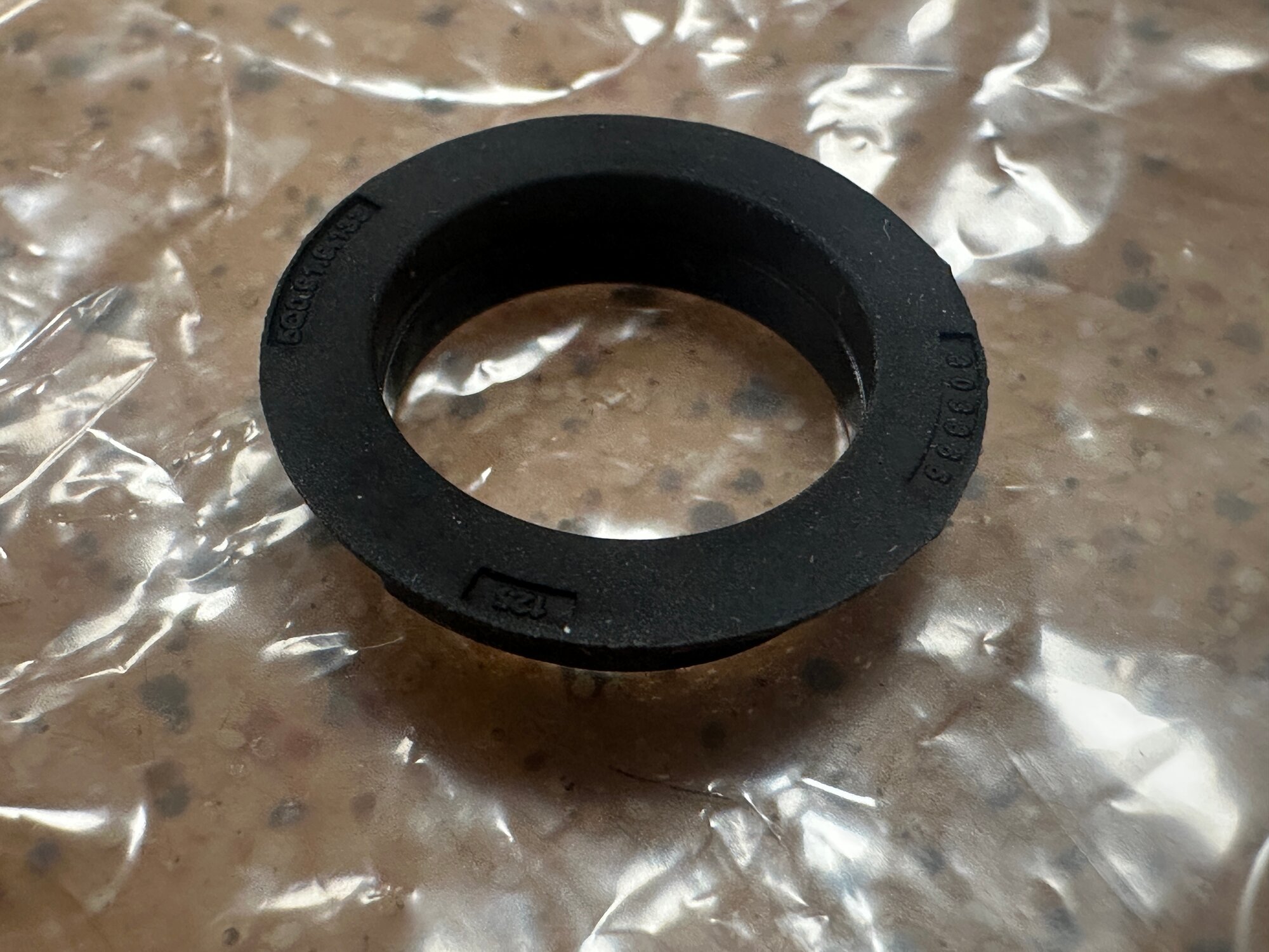 Кольцо уплотнительное датчика парковки Октавия А7 Skoda Octavia A7 оригинал 5Q09191339B9 5Q0919133