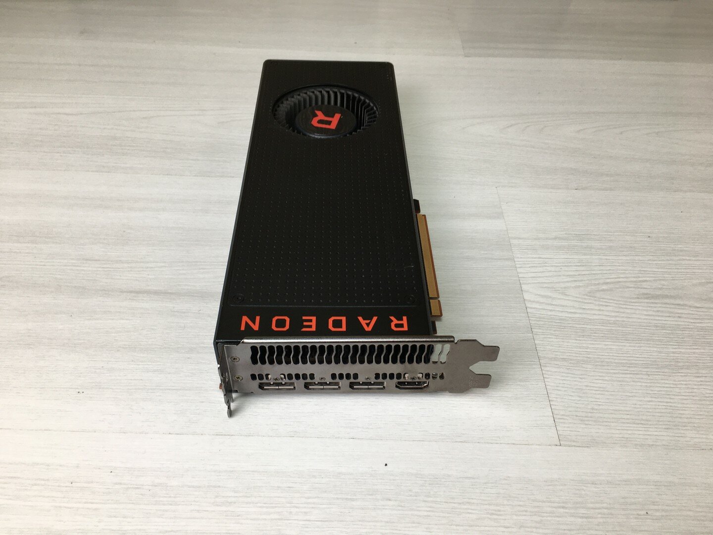 Видеокарта 8Gb AMD Radeon RX VEGA 56, PCI-E