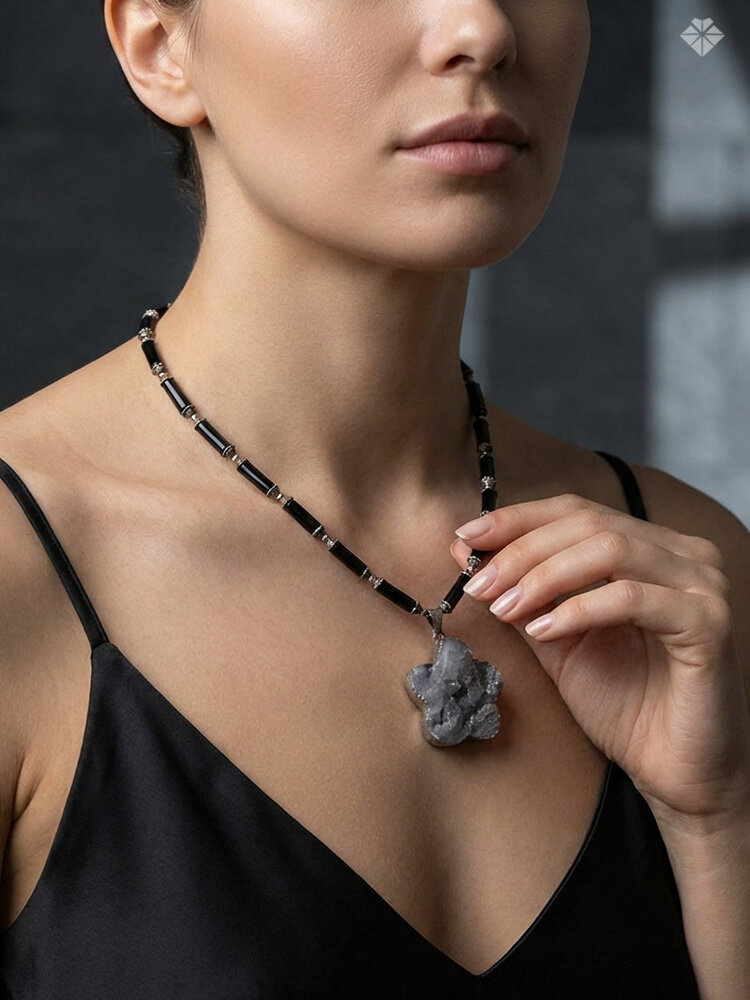 Бусы Minera, оникс, халцедон