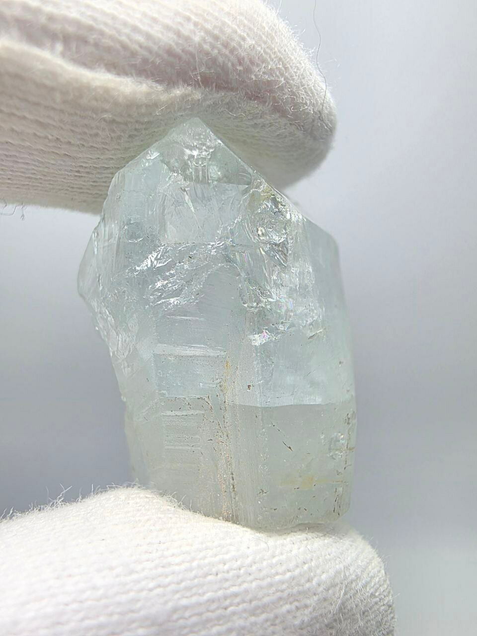 Топаз натуральный (необработанный) 24 мм, 13.08 г.