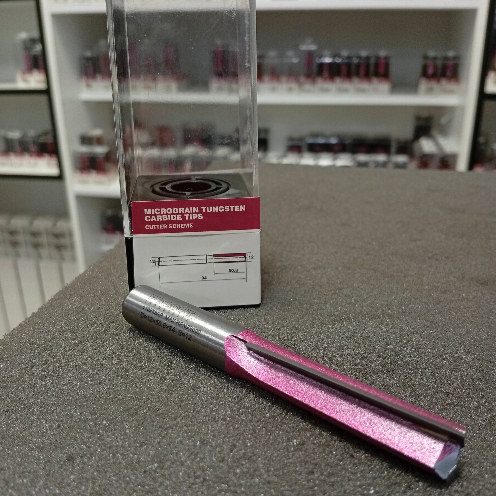 Фреза пазовая 12 мм (наклонное лезвие 3 ) для врезки замков (проф. серия) D 12x50.8x94 S 12 PROCUT