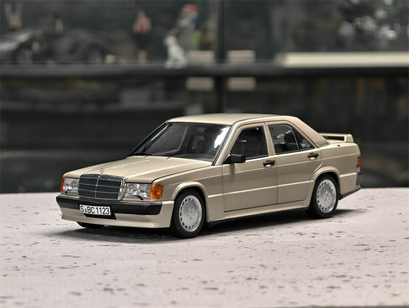 NOREV 1:18 Mercedes-Benz 190E 2.3-16 (W201) - коллекционная модель автомобиля из сплава, масштабная копия