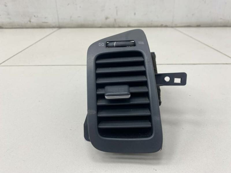 Дефлектор воздушный Nissan Primera P12 2001-2008