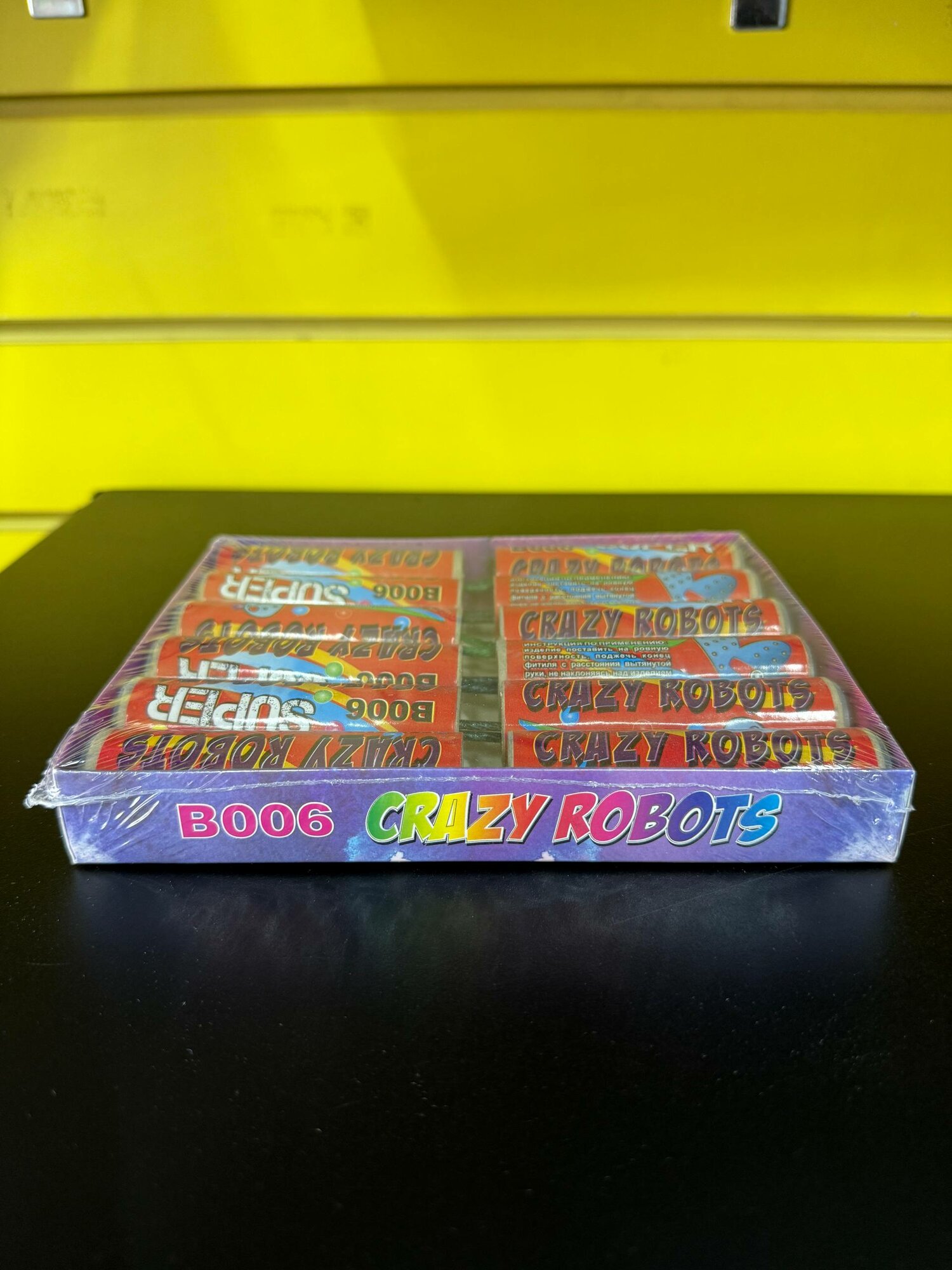 Петарды фитильные SUPER CRAZY ROBOTS 12 шт громкость 120 Дб пороха 5.5 гр ТМ Волк B006 — фото 1