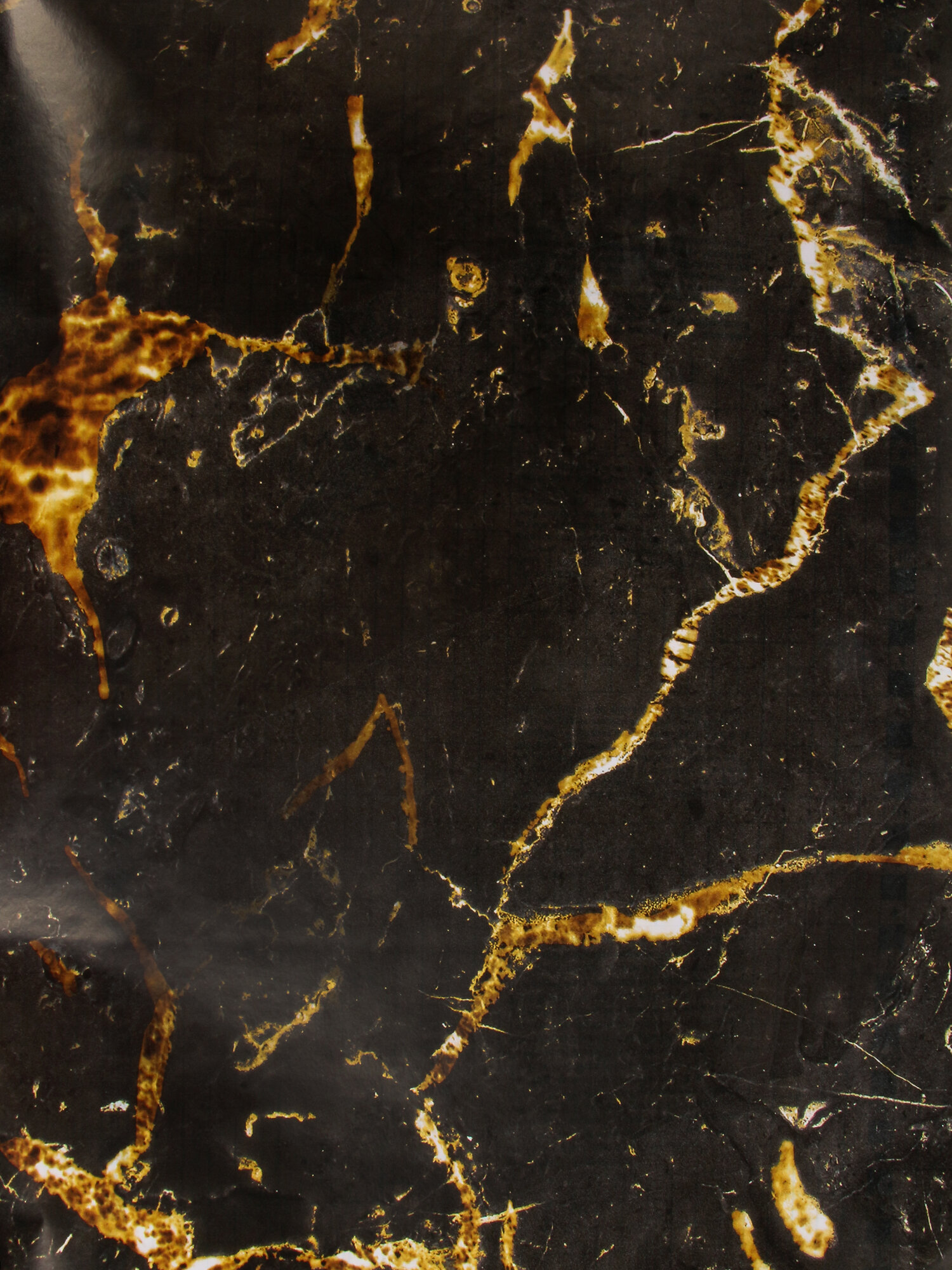 Пленка самоклеящаяся Jadeco под мрамор MR13, 0.45х8 м, для мебели и декора, черная с золотыми прожилками, 0.08 мм.