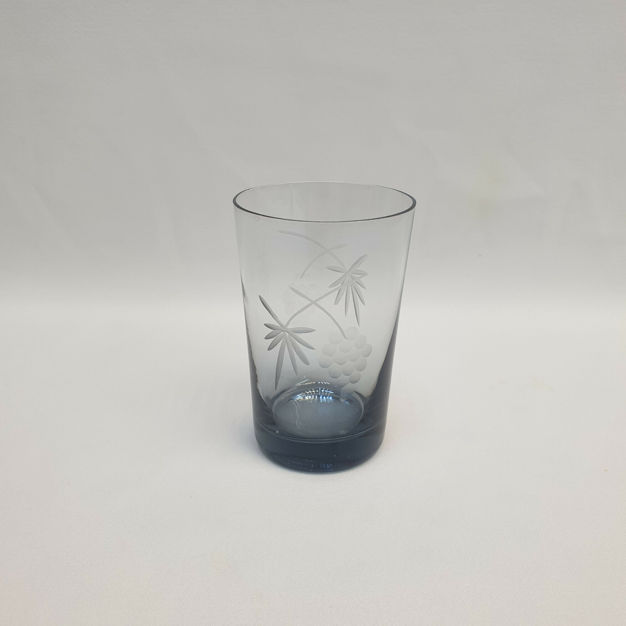 Винтажная стопка, цветное стекло 100 мл, высота 8 см, СССР