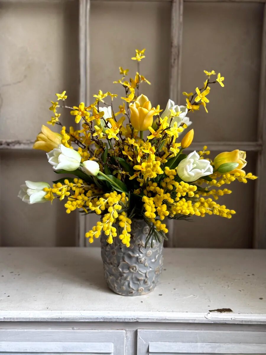 Букет искусственных цветов для дома тюльпаны мимоза форзиция