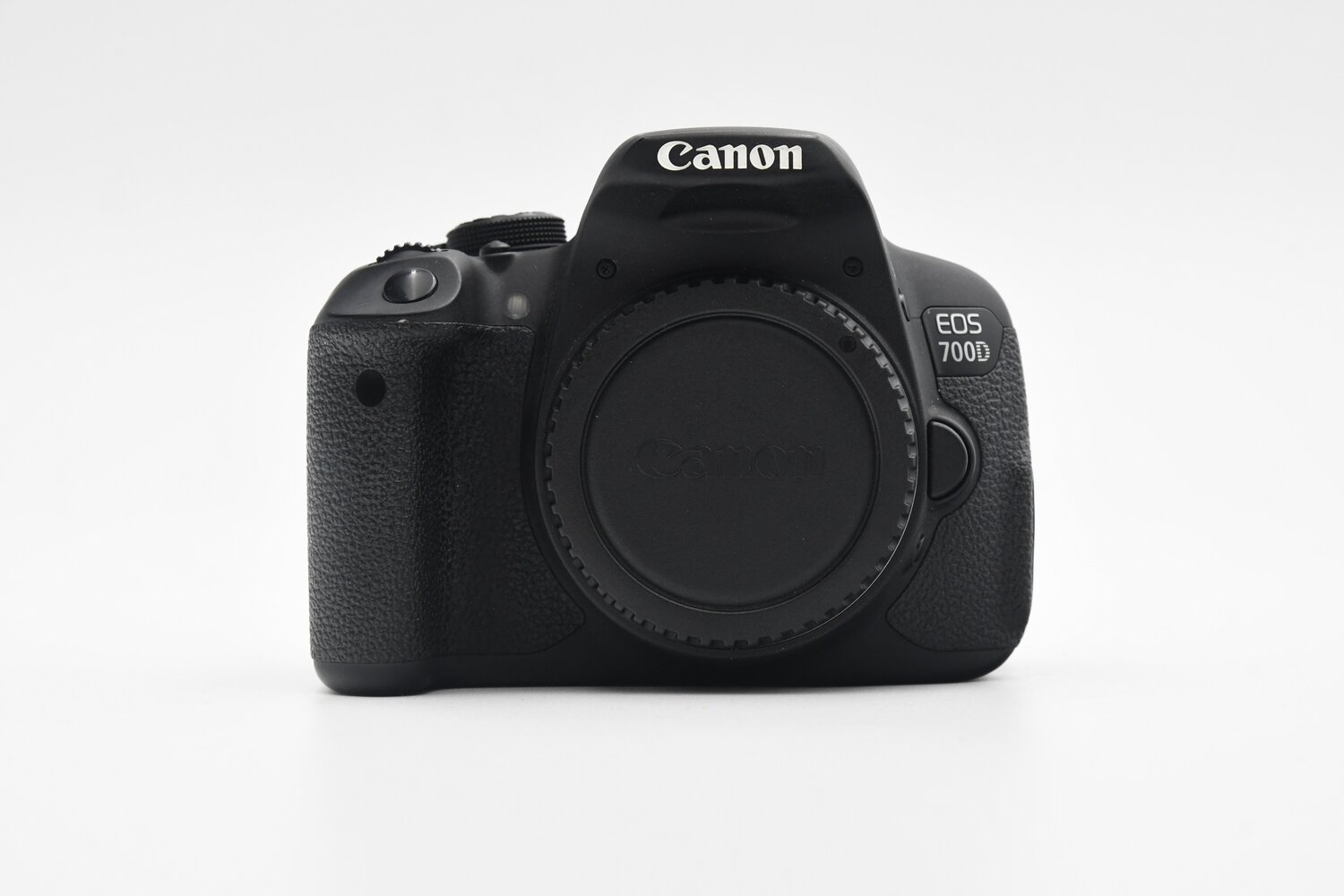 Зеркальный фотоаппарат Canon EOS 700D Body