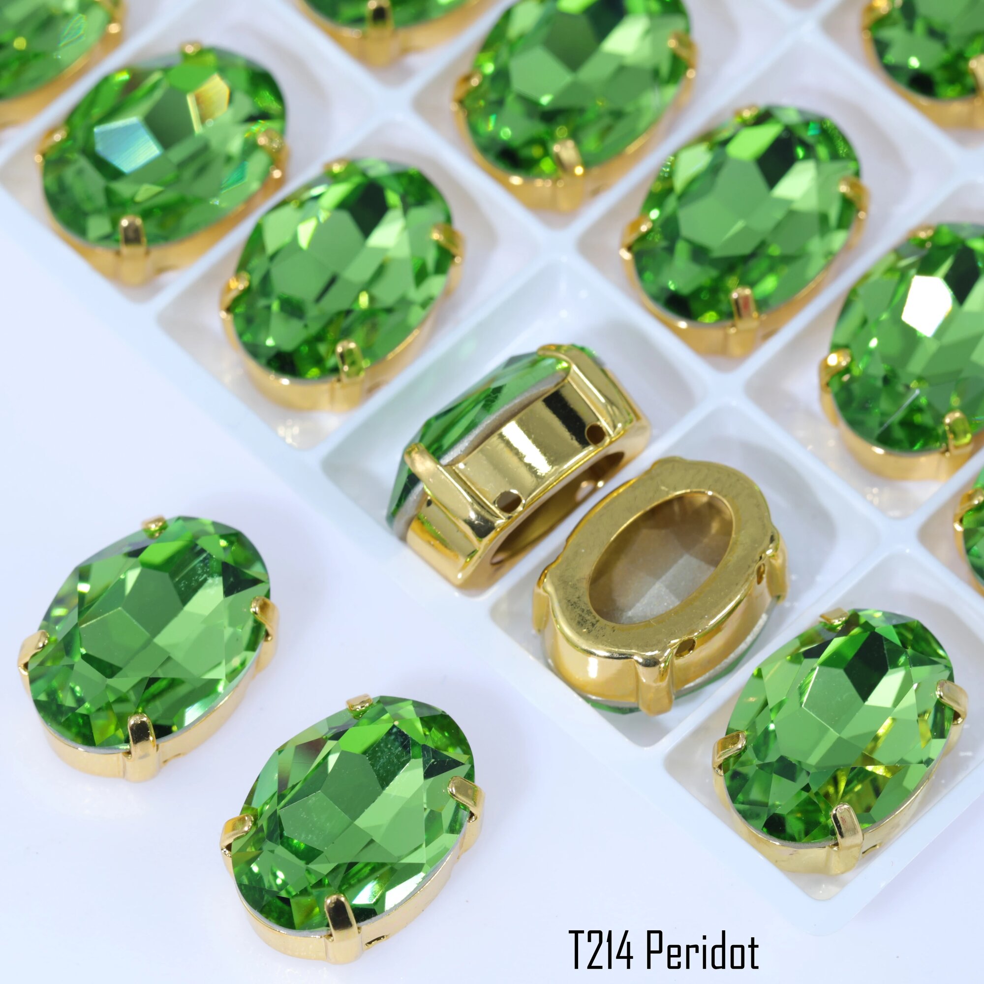 Стразы овальные изумрудные T214 Peridot 20x30 мм, 12шт