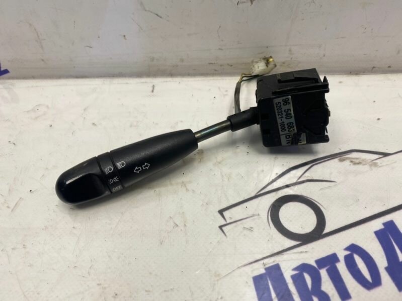 Переключатель поворотов Chevrolet Aveo 2010 96540683 T250 F14D4 (с пробегом)