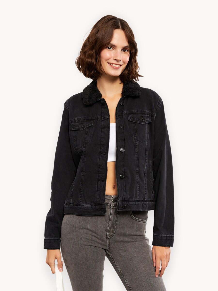 Куртка джинсовая