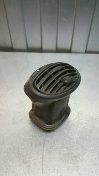 Дефлектор вентиляционный Ford Focus DFW 1998 (б/у)