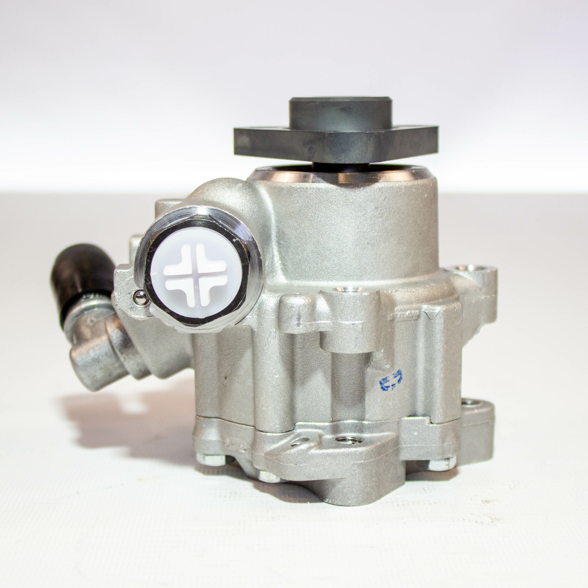 Насос гидроусилителя руля Nadoka для BMW 316/318/Z3/E39 525/E36/E46