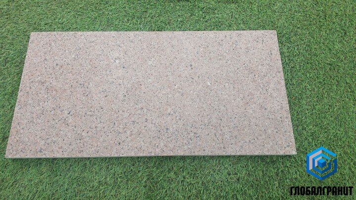 Куртинский светлый 600х300 на 18 мм. Гранитная плитка полированный