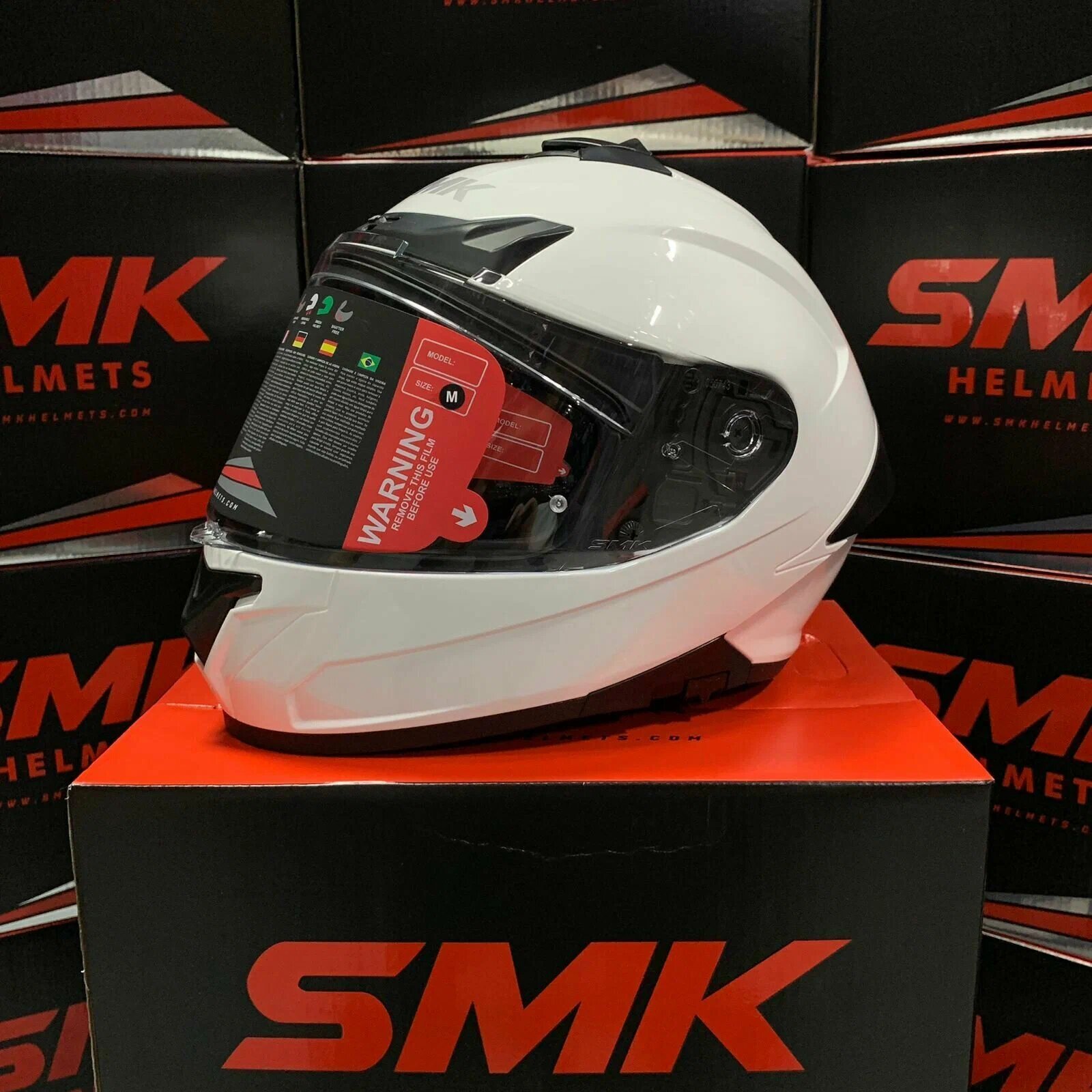 Мотошлем (интеграл) SMK TYPHOON WHITE, XL, Выдвигающиеся солнцезащитные очки