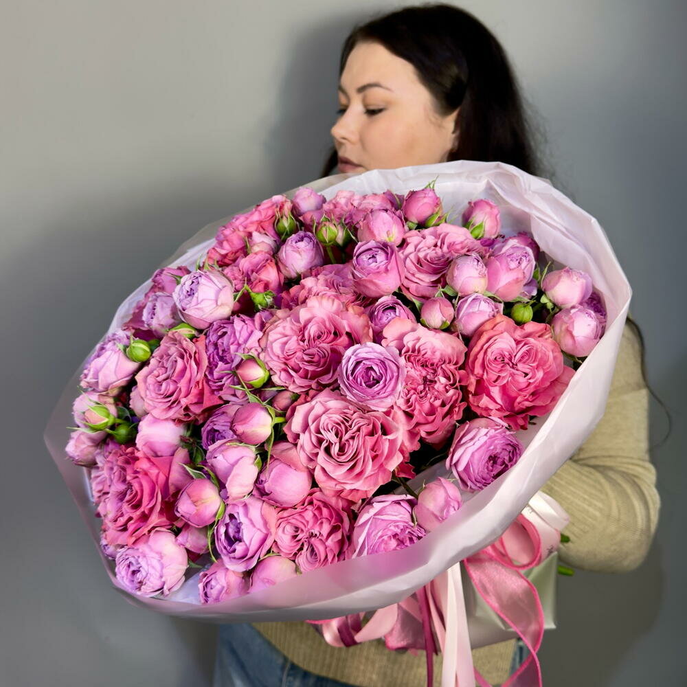 Сборный букет Madam Polina "Premium", розы пионовидные и кустовые