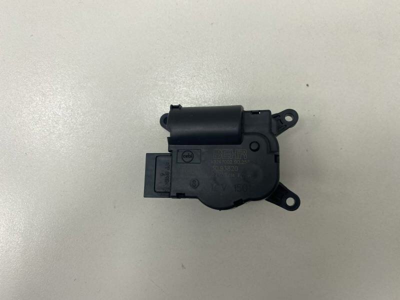 Моторчик заслонки печки Skoda Rapid 2012-2020 кат.номер: 8Z1819453B