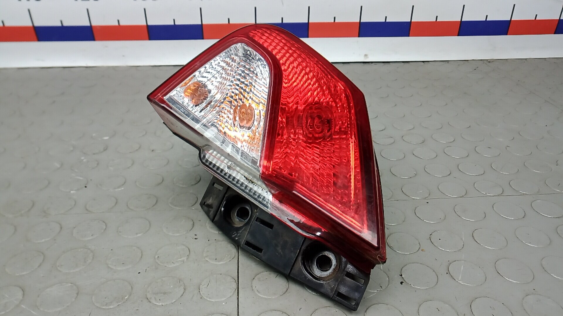 Фонарь задний правый TOYOTA C-HR, Номер 81550F4030