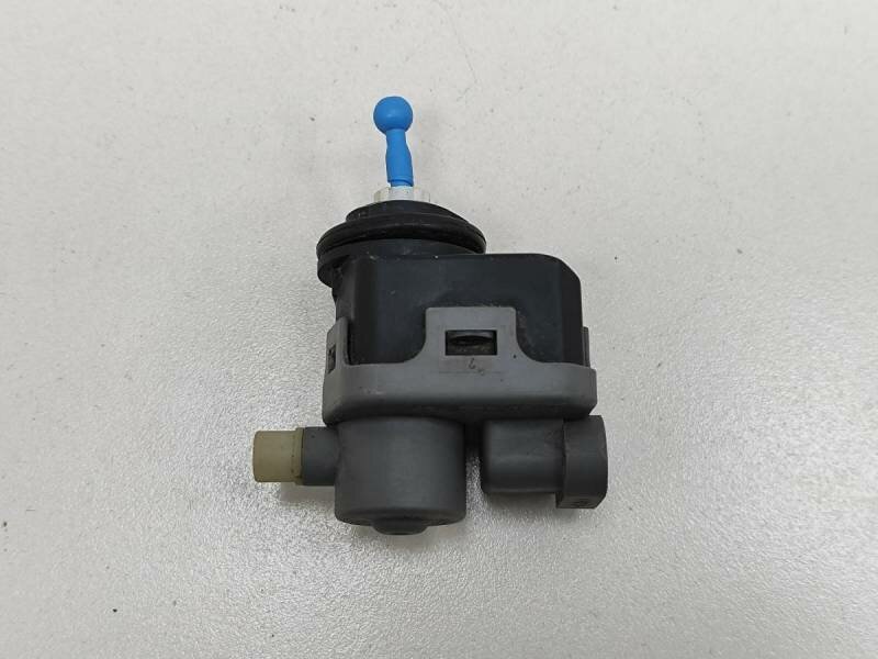 Моторчик корректора фары Nissan Tiida C11 2007-2014