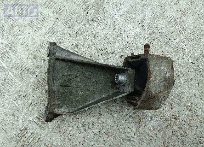 Кронштейн КПП опорный Volkswagen Passat B5+ (GP)