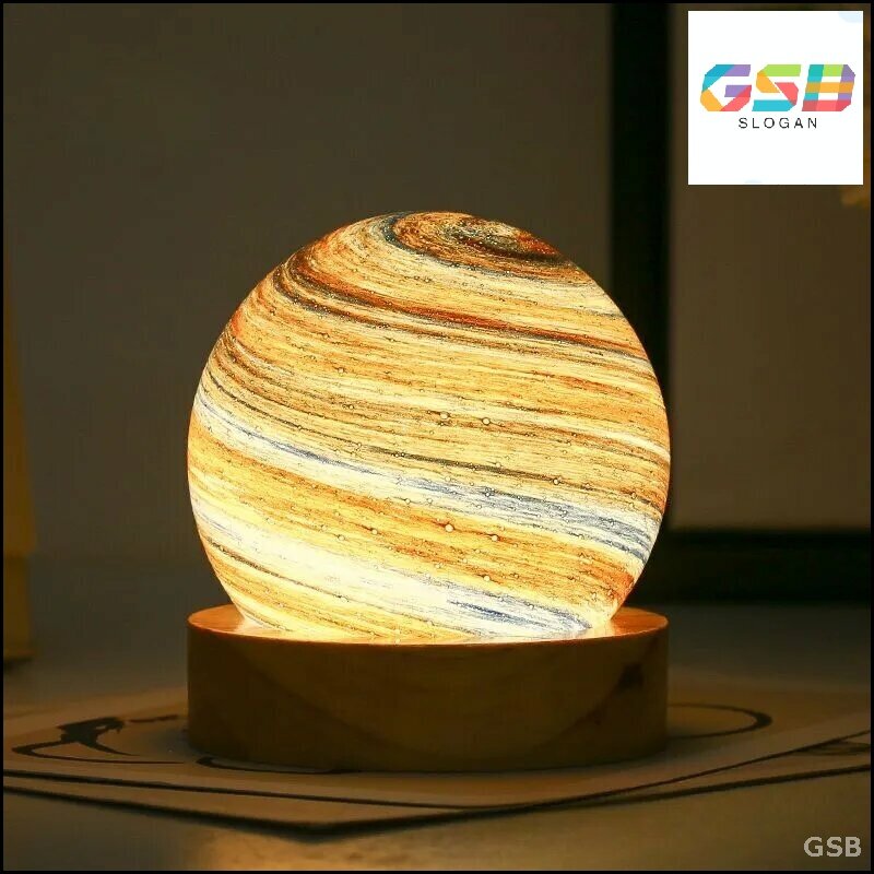 Ночник Ночник выполнен в форме стеклянного шара с диаметром 80 мм