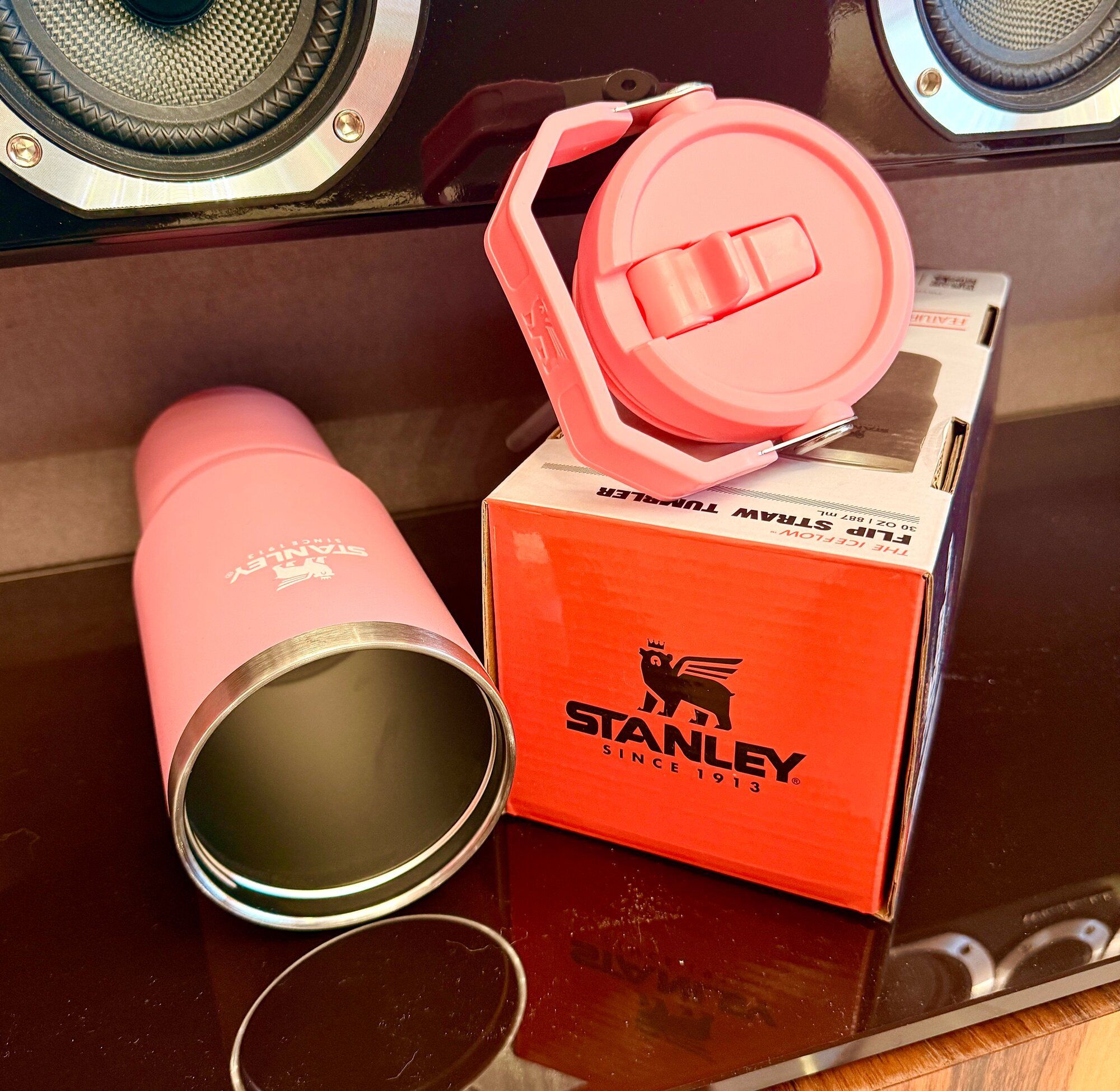 Кружка-термос "непроливайка" Стэнли/Stanley 887мл. в фирменной упаковке (розовый) Коллекция "Never leak"ограниченная серия