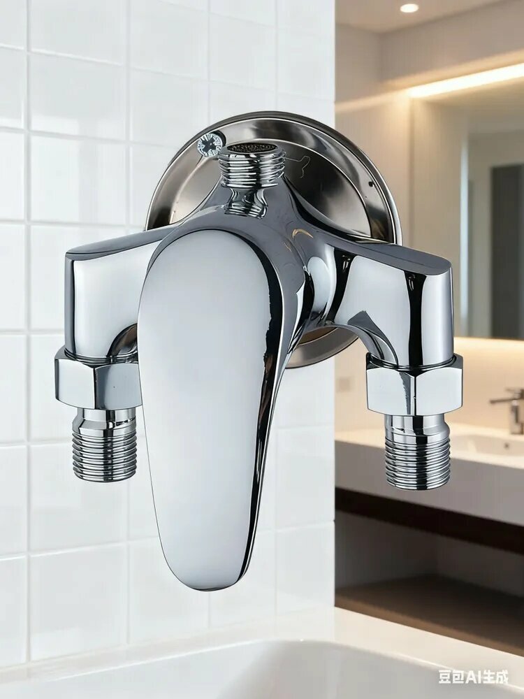 Накладной латунный смеситель для душа: Серебристый