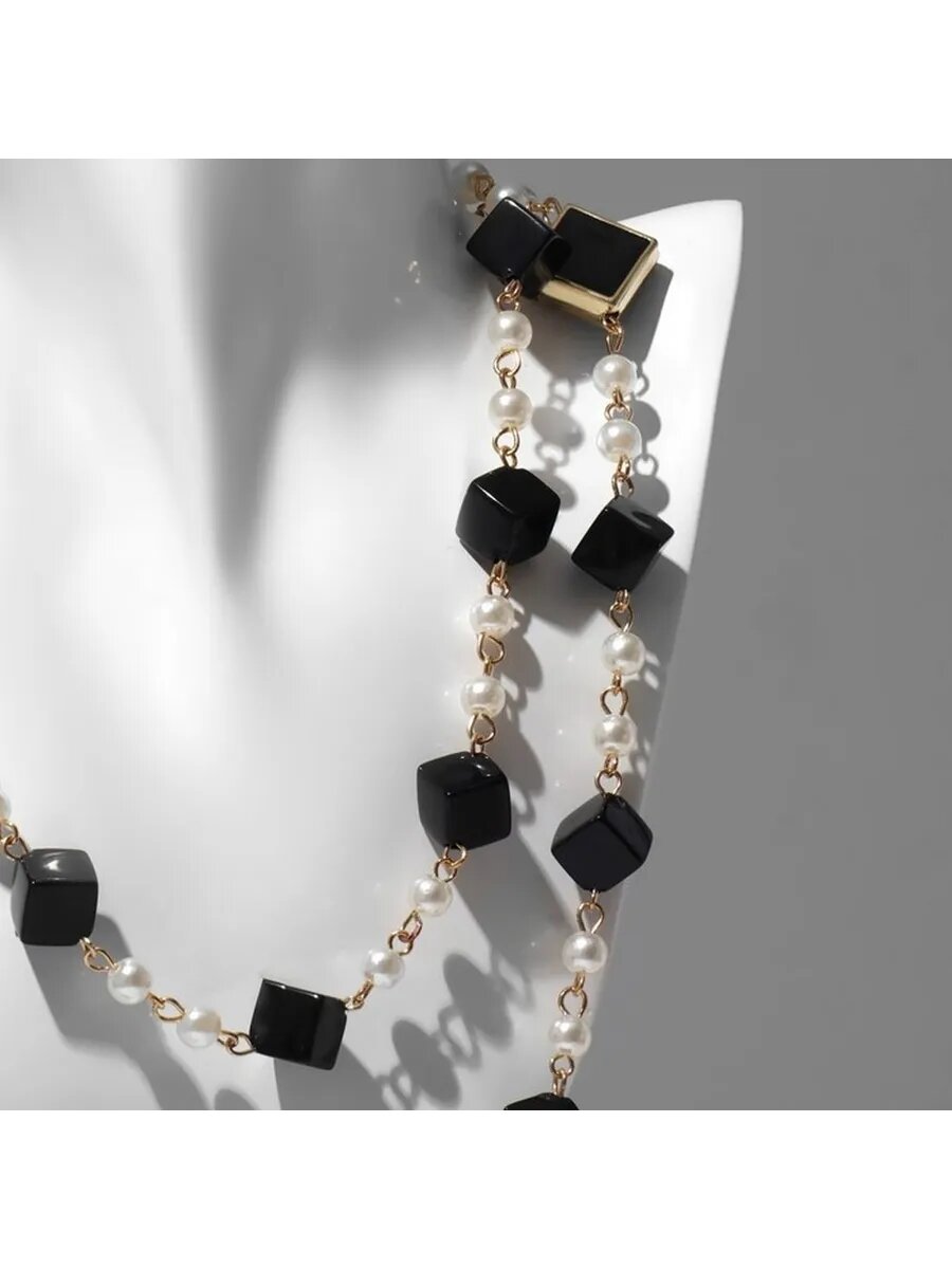 Бусы, эмаль, пластик