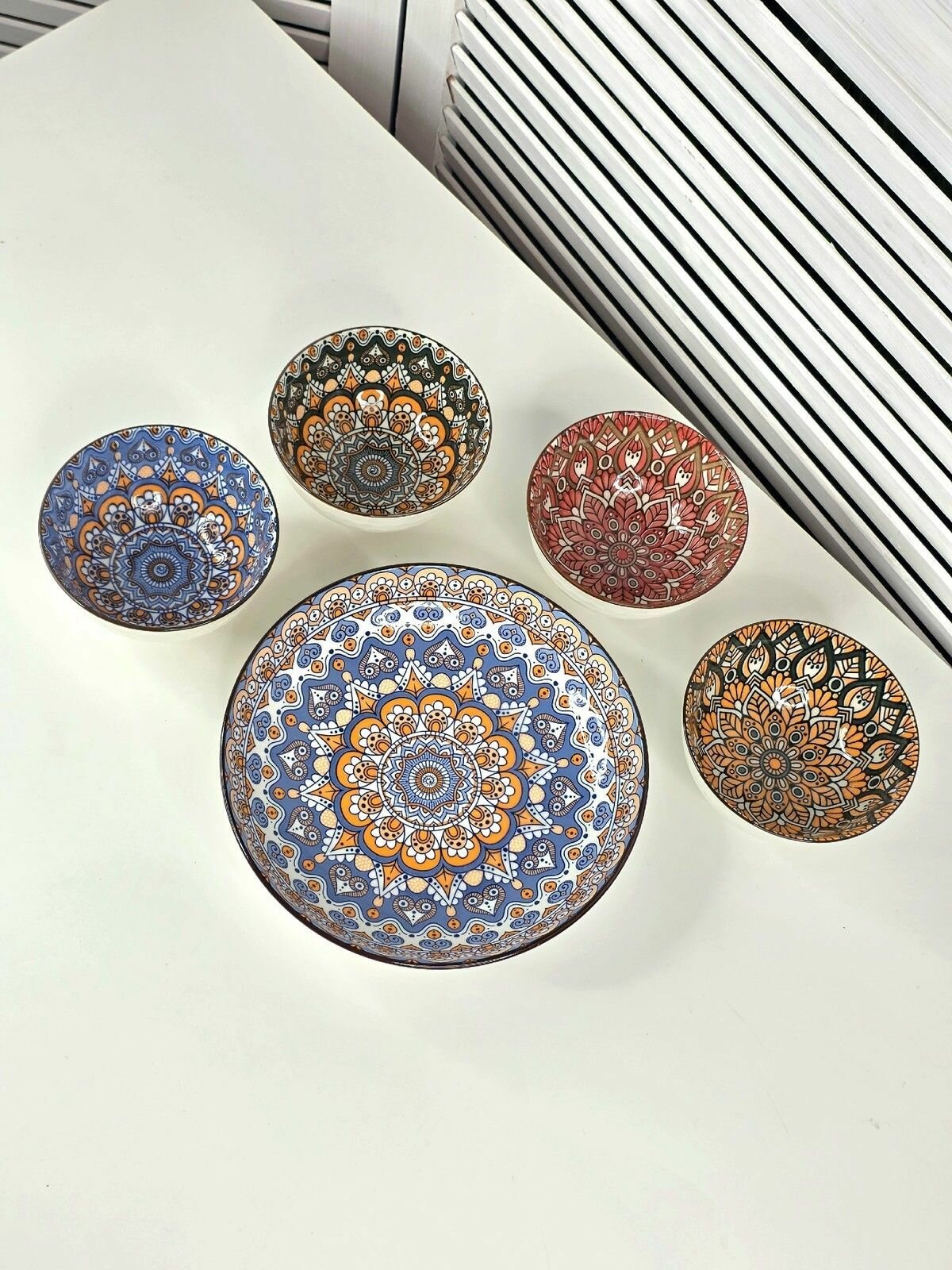 Набор керамической посуды Восток, 5 пиал с орнаментом