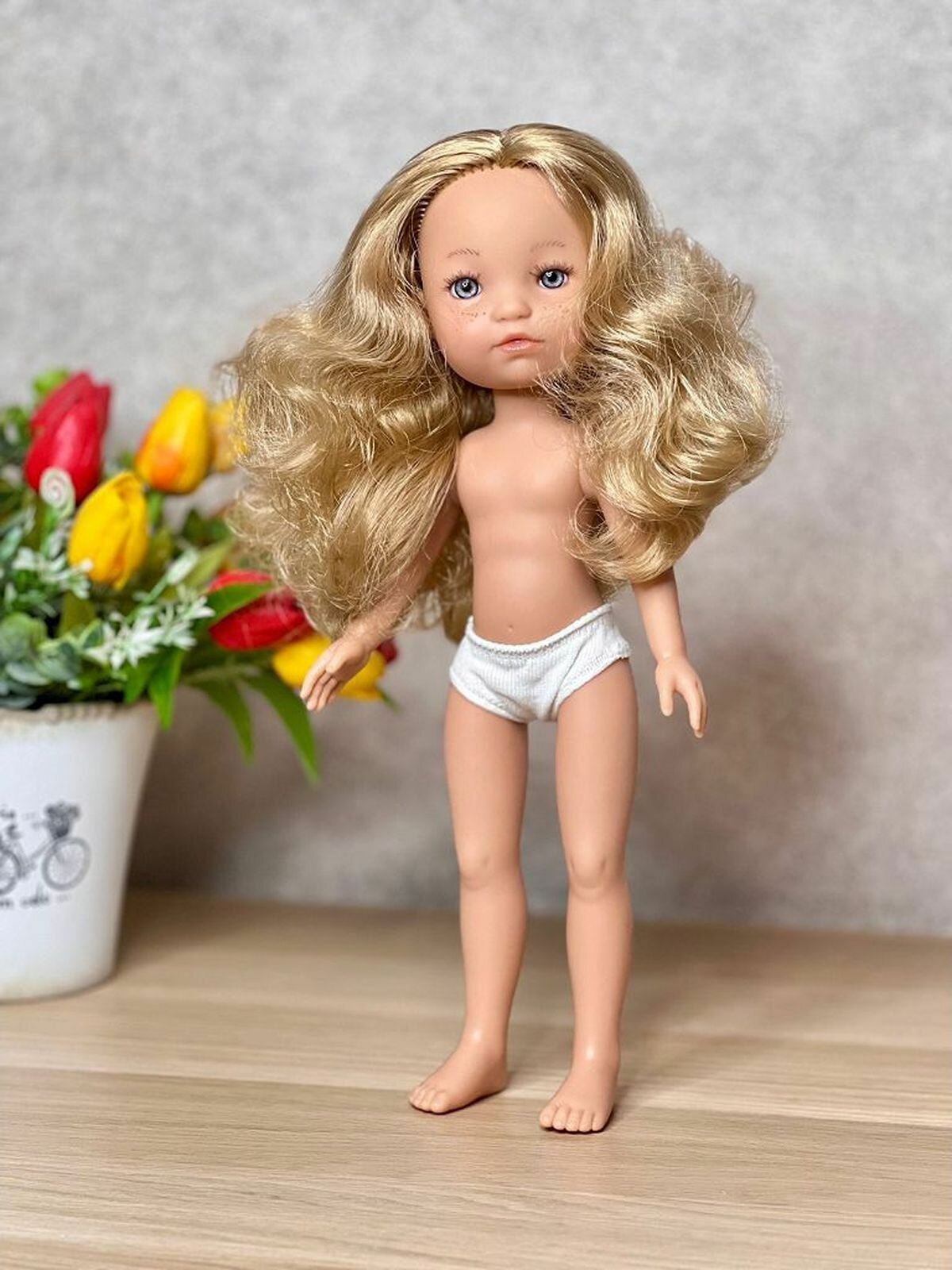 Кукла BERJUAN виниловая 35 см Fashion Girl без одежды