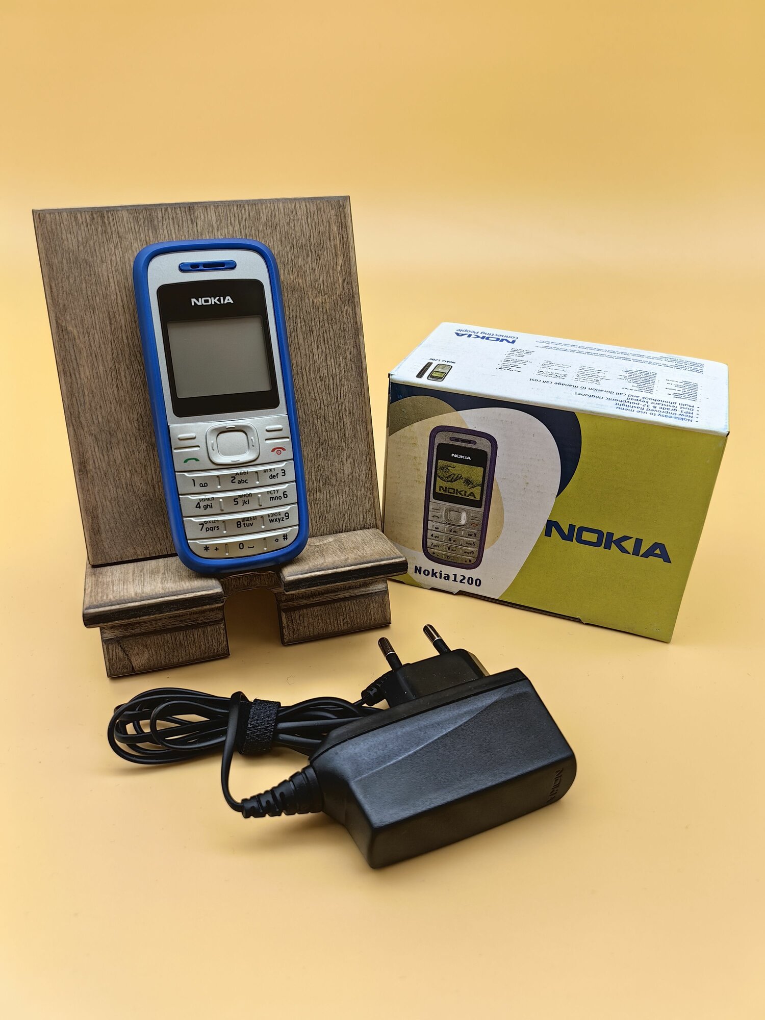 Мобильный раритетный кнопочный ретро телефон Nokia 1200, Синий