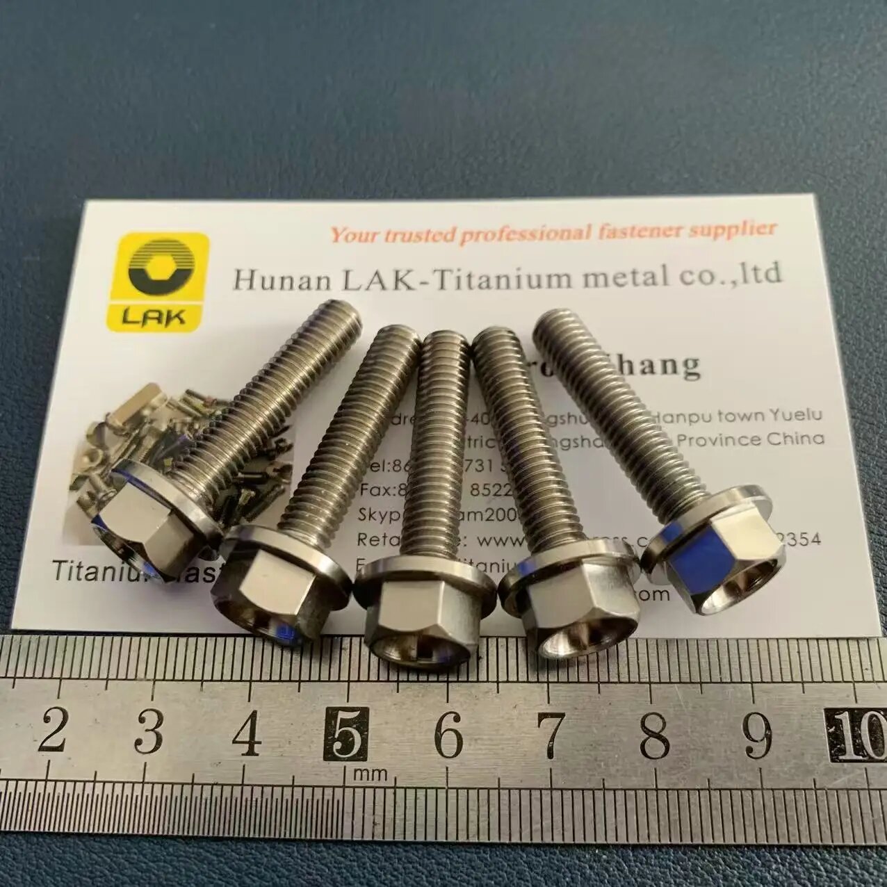 Титановые болты M6x20 для деталей двигателя 32 мм