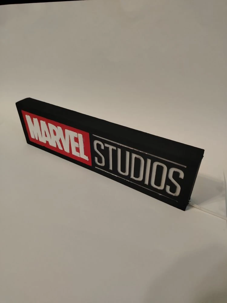 Ночник ручной работы c логотипом"Marvel" с подсветкой работающей от usb