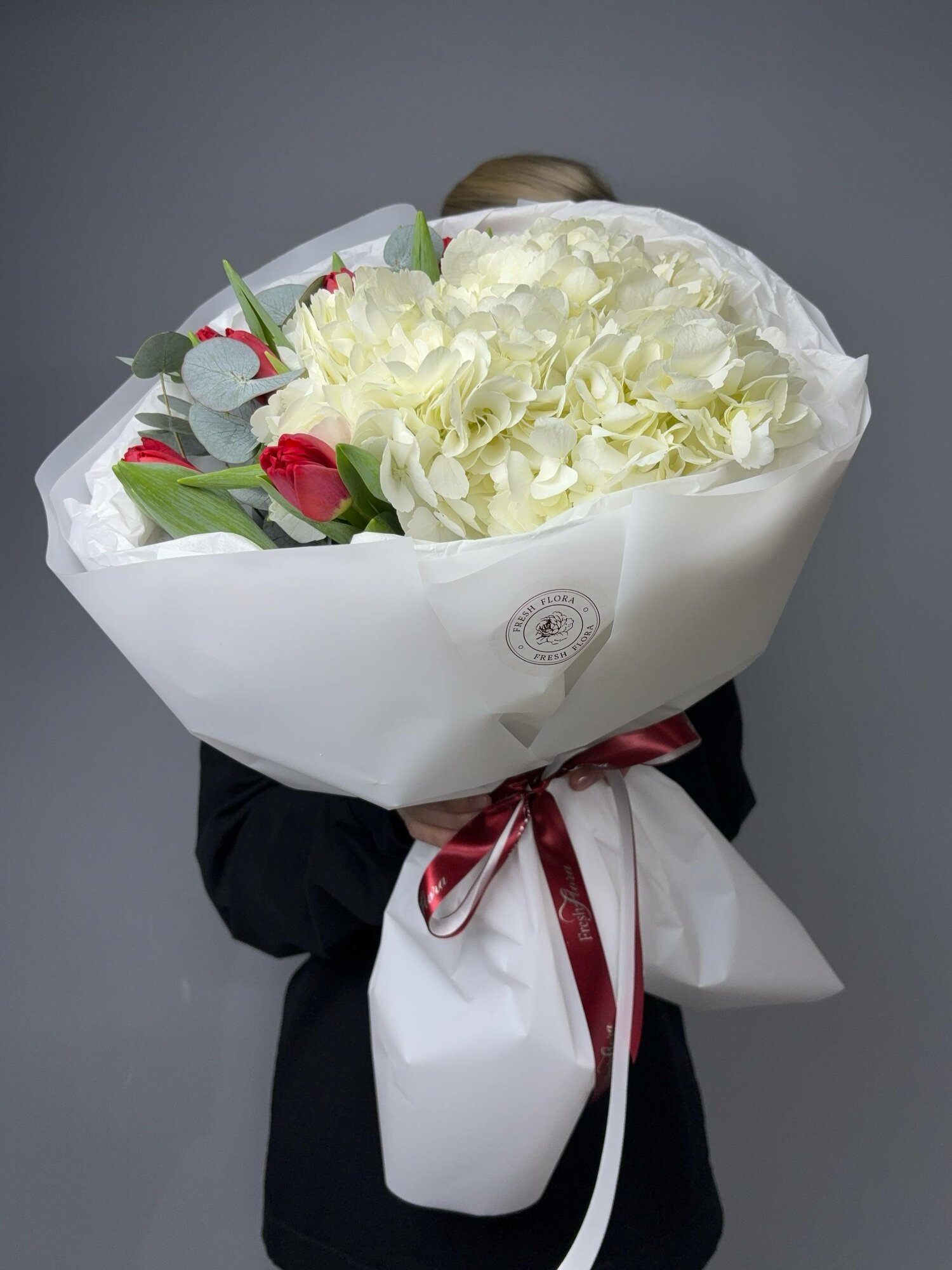 FRESH FLORA Белое Облако: тюльпаны, гортензия, эвкалипт – купить нежный букет с доставкой