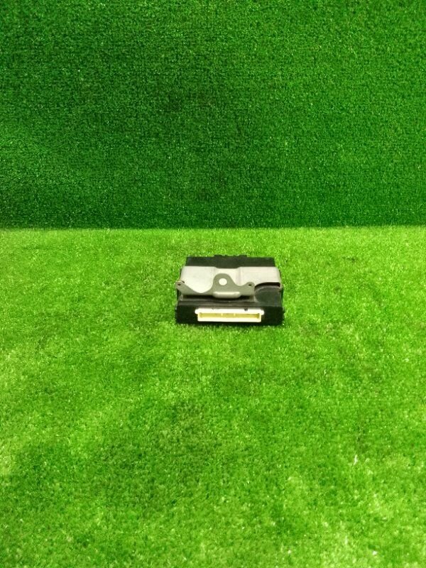 Блок электронный Toyota Auris Б/У с пробегом