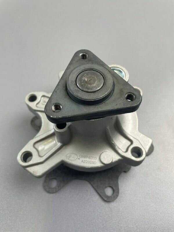 Насос водяной для двс. 1.5L GW4G15B Haval H2/H2s/H4/H6/H6 Coupe/M6 ан. 1307100EG01T, 1307100XEG01B — фото 1