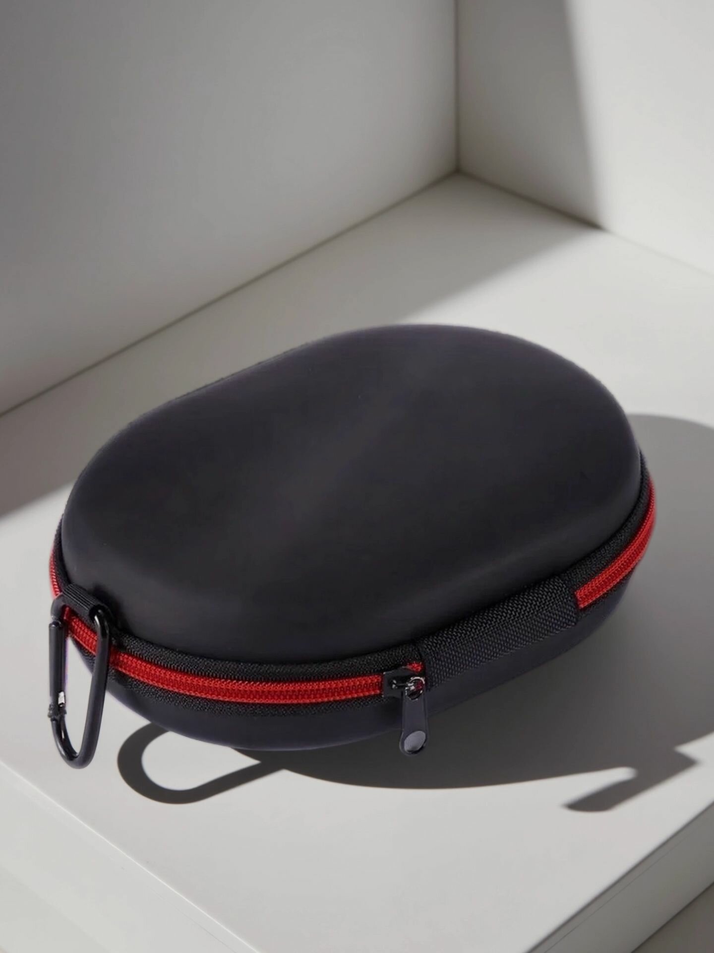 Чехол кейс для наушников Beats Solo, Studio черный с красным