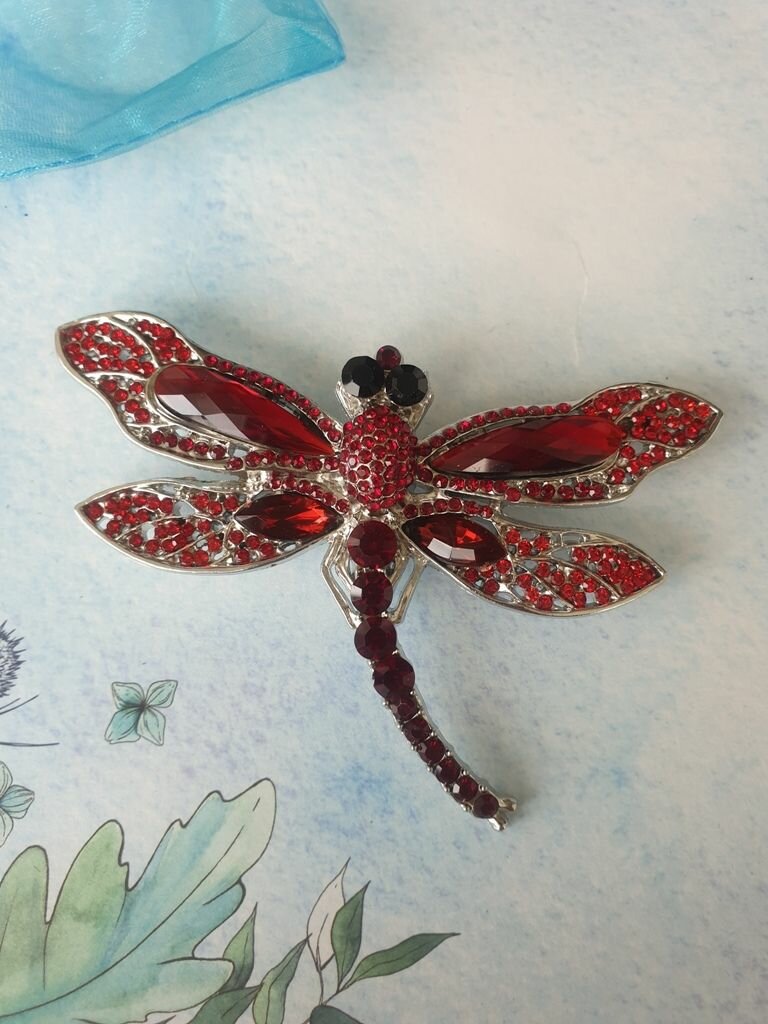 Брошь, стразы, кристалл