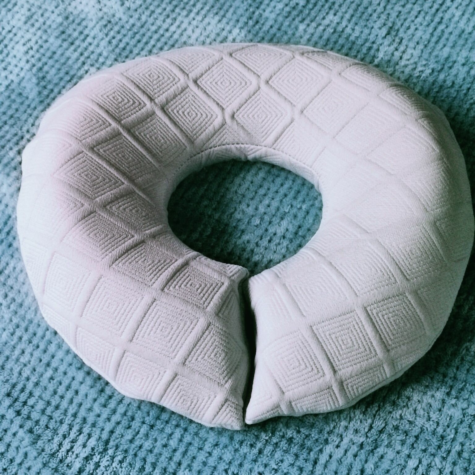 Удобная вязаная подушка U-образной формы, необходимая для физиотерапии и красоты, съемная и стираемая, новая любимая подушка для лежания в салоне красоты, тонкая U-образная