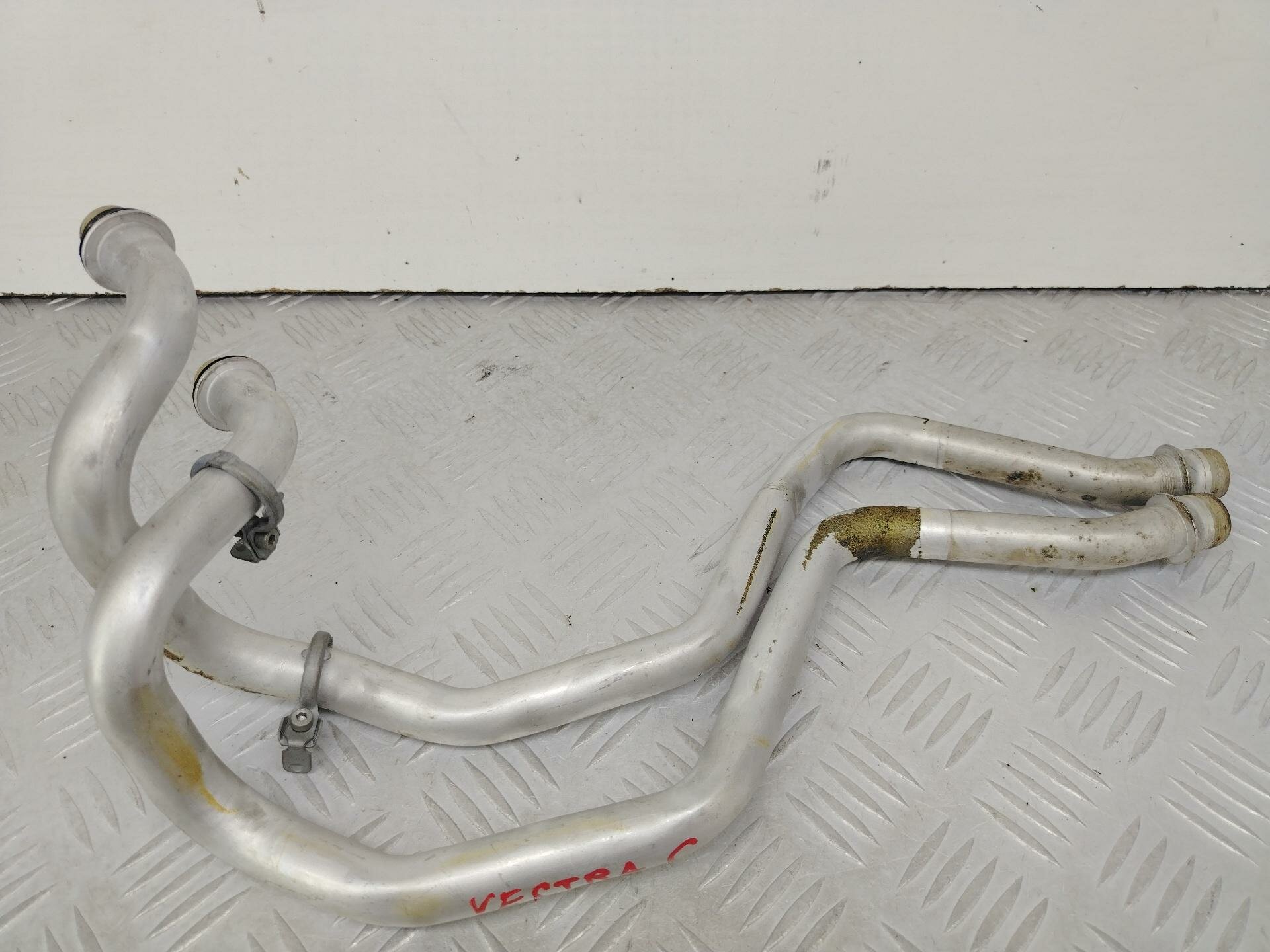 Патрубок отопителя (печки) Opel Vectra C (2002 - 2005)