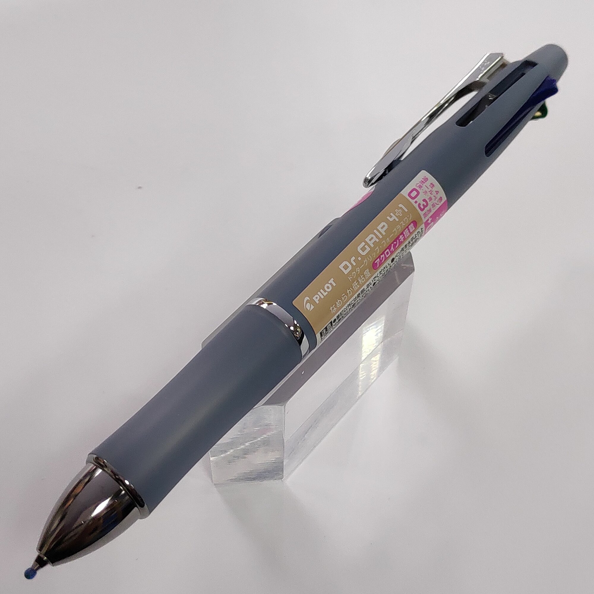 Многофункциональная ручка PILOT "Dr. Grip 4+1" Новый Серый.