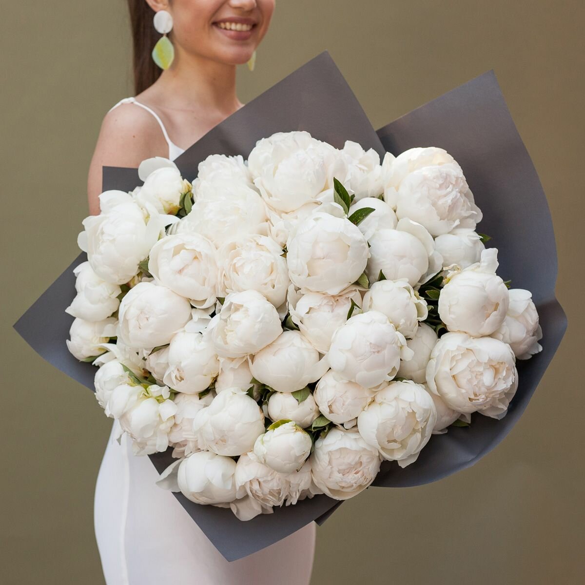 Букет белых Пионов 51 штука /Букет пионов Голландия 51 штука/ Букет белых пионов/ Доставка пионов