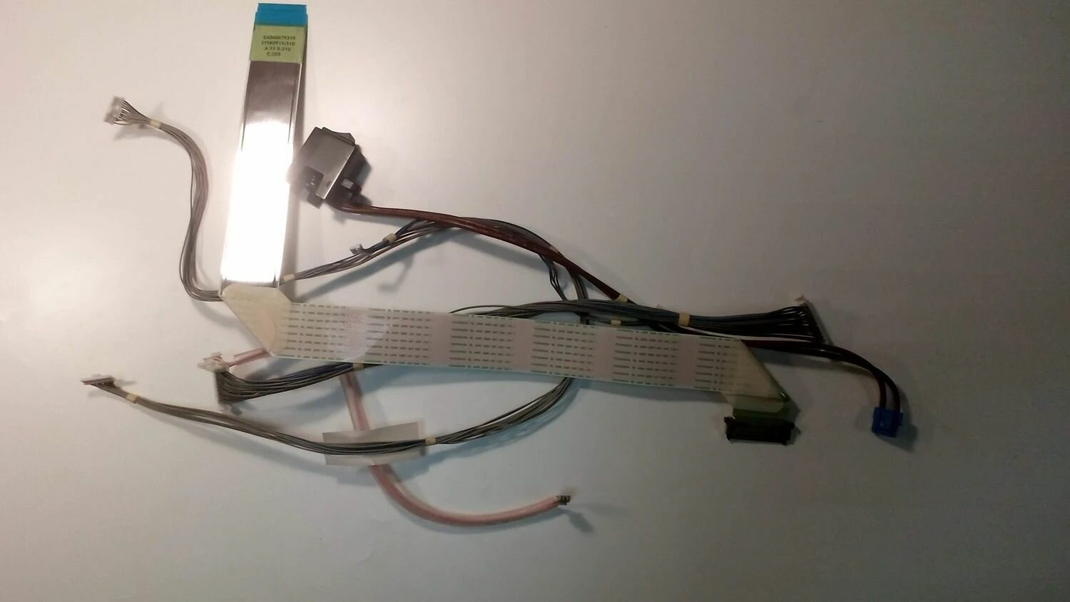 LVDS EAD60679319 Youngshin AWM 20861 60V 105C VW-1 + Комплект всех шлейфов и кабелей + кабель питания для 42Lh3000 42Lh3000-Za Lcd Телевизор Lg Шлейф арт. 6585