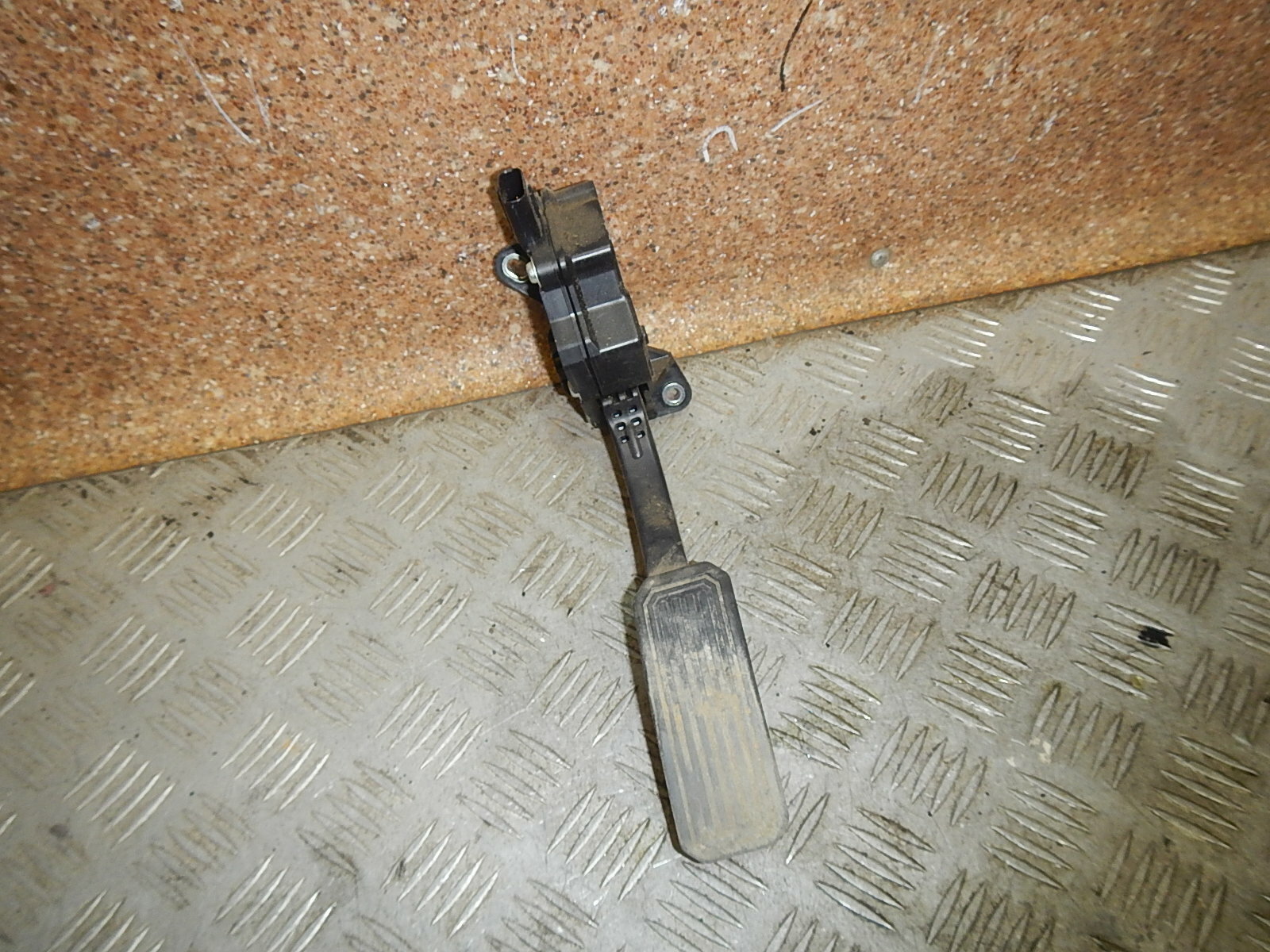 Б/У Педаль газа, Toyota (Тойота)-COROLLA 150 (06-) TOYOTA COROLLA 150 (06-) Без видимых повреждений. 603355 TOYOTA арт. ...