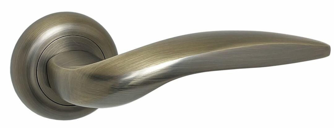 Ручка дверная для межкомнатной или входной двери PELIKAN бронза матовая (круглая розетка)