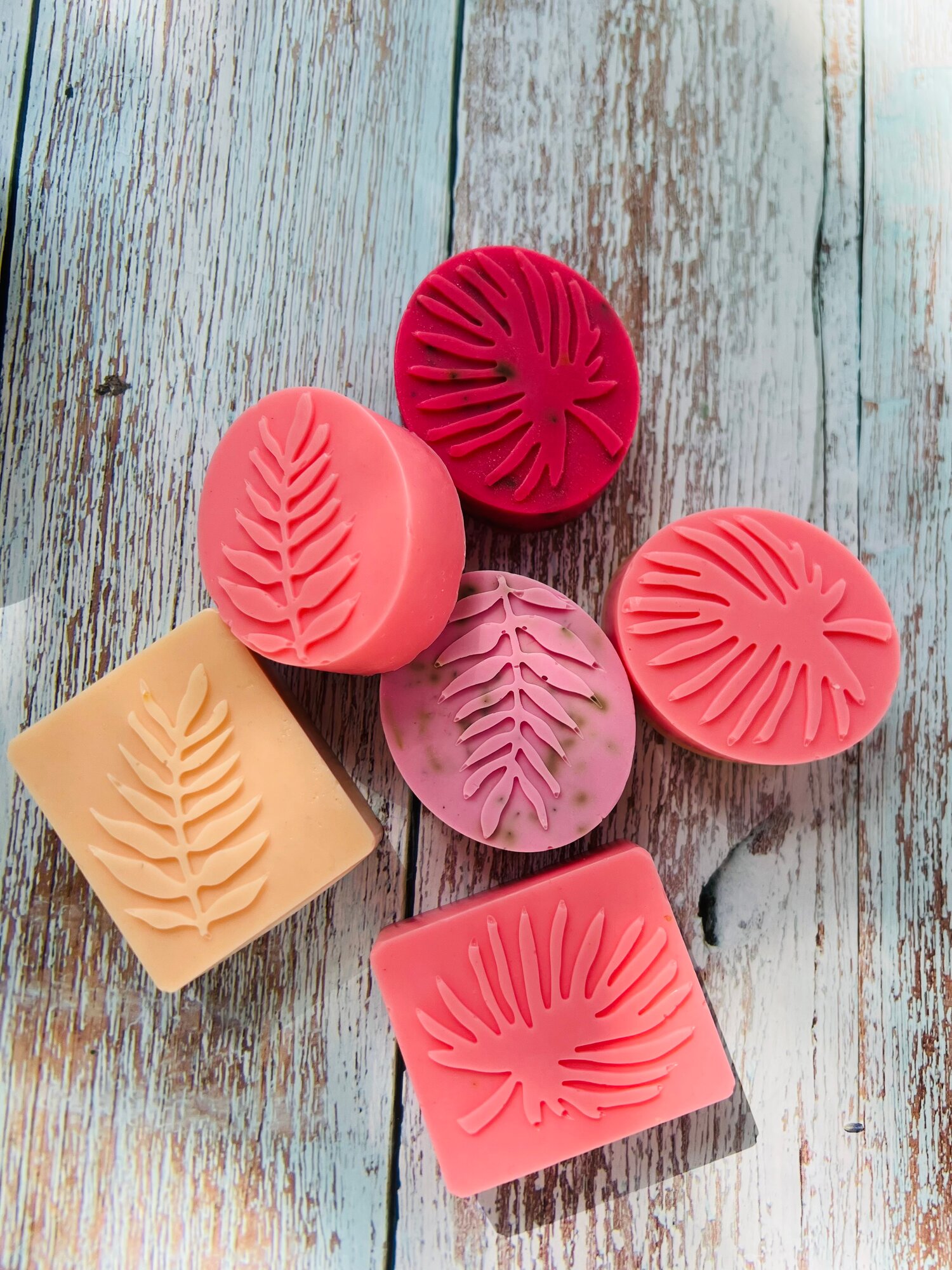 Натуральное мыло ручной работы с глицерином и оливковым маслом, 300г, "Лаванда" набор 3шт.