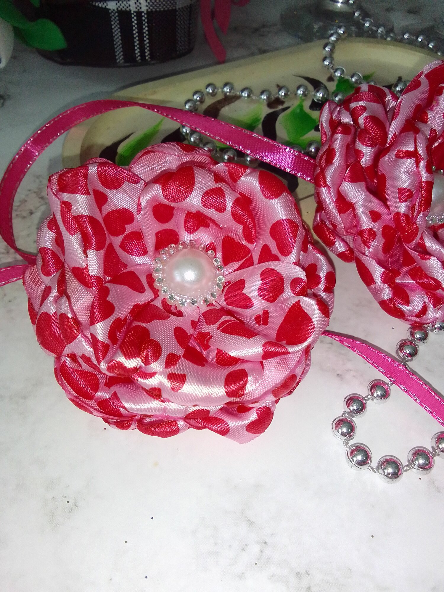 Набор бутоньерок "Пион", на руку, текстиль, розовый, красный