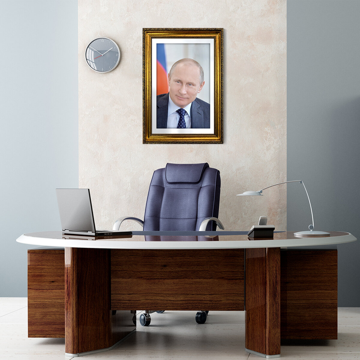 Портрет Владимира Путина на холсте в багетной рамке под золото / А-4 (21x30 см.)