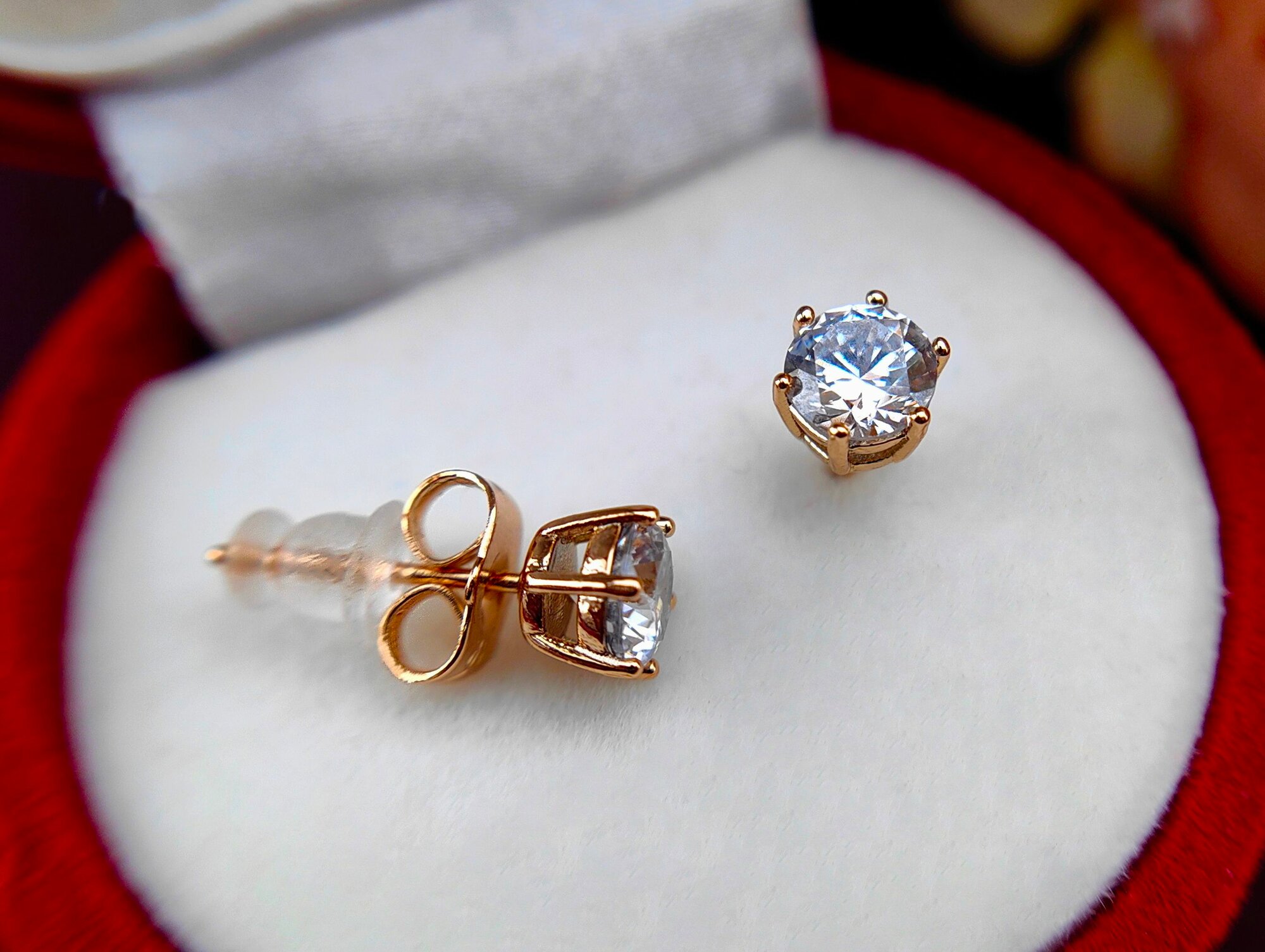 Серьги пусеты, фианит, искусственный камень